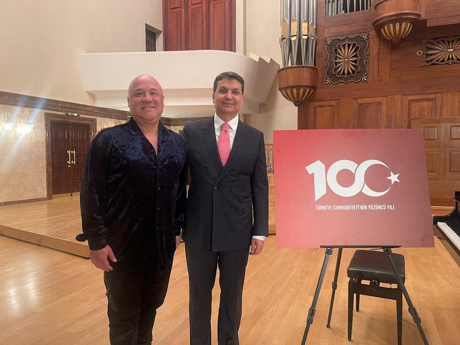 Burçin Büke, Kazanlı müzikseverleri büyüledi – Rusya Haberleri